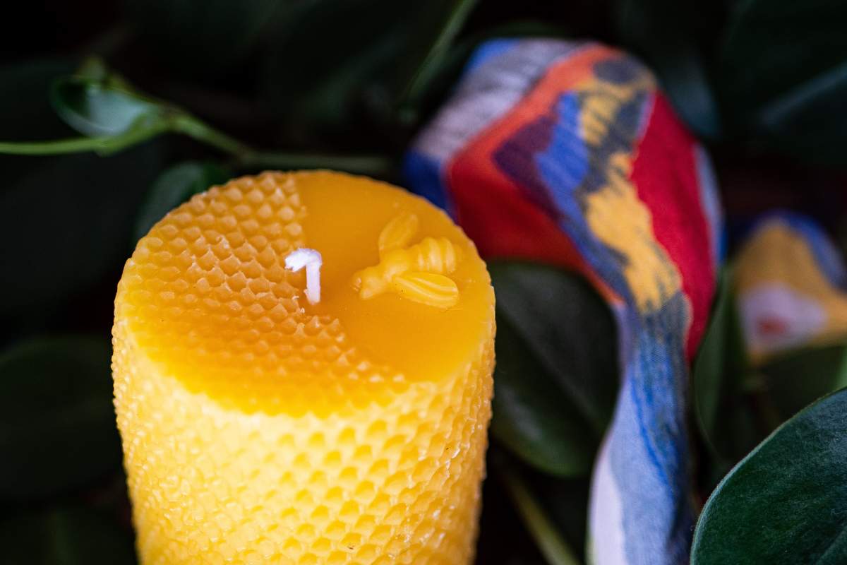 ¾ Round Beeswax Candle – 7 cm high – Honey by Wrights